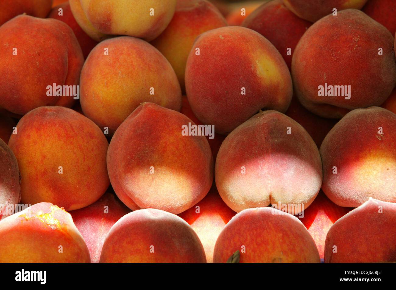 Picture peaches hi-res stock photography and images - Alamy