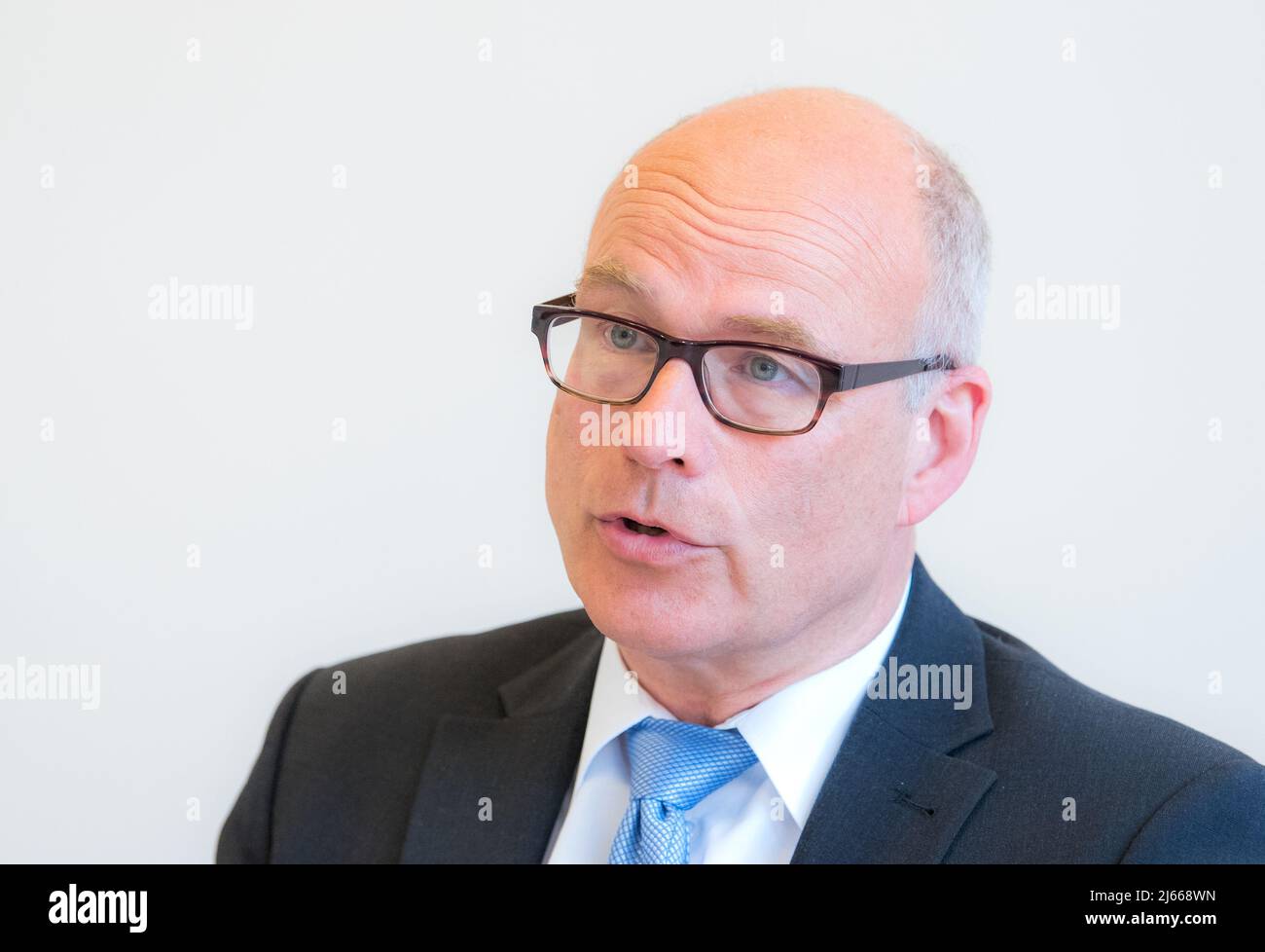 Hamburg, Germany. 28th Apr, 2022. Ties Rabe (SPD), Hamburg's Senator ...