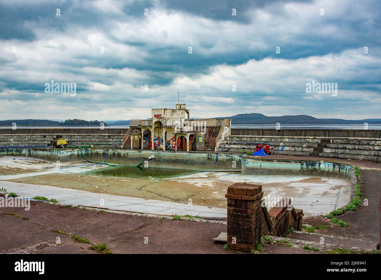 Lido grange over sands hi-res stock photography and images - Alamy
