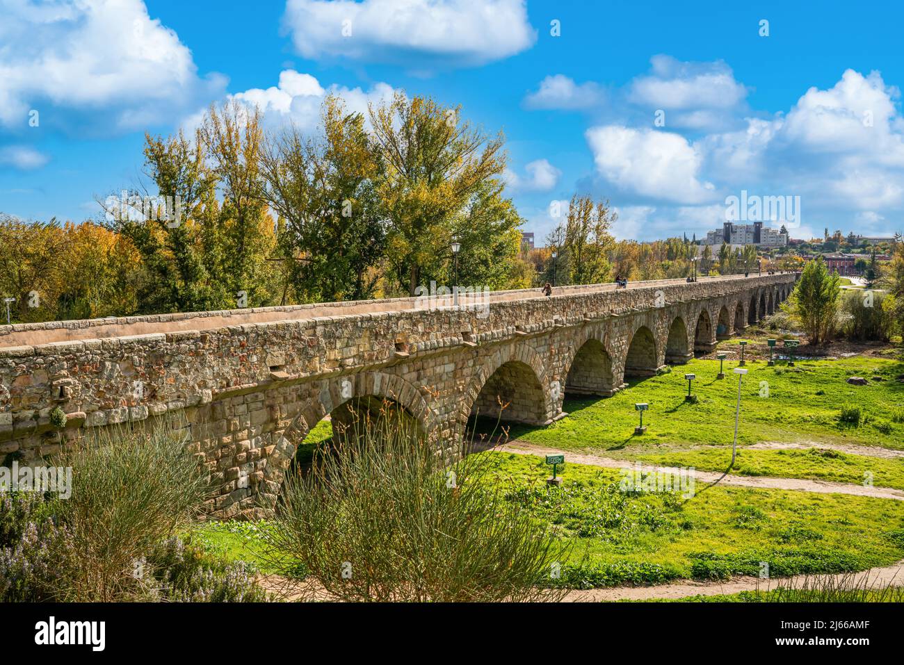 Gothic romano hi-res stock photography and images - Alamy