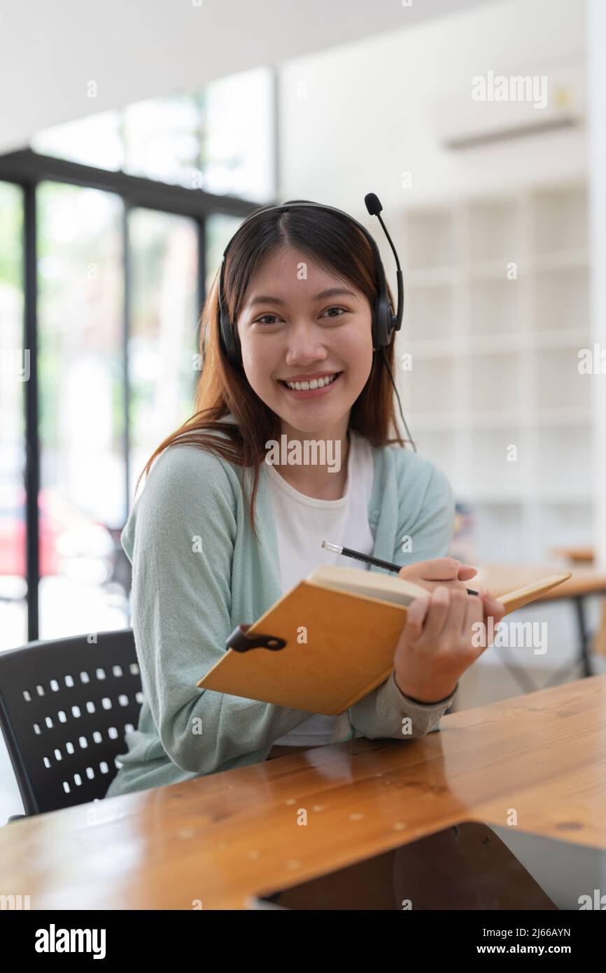 Tutor and student writing hi-res stock photography and images - Alamy