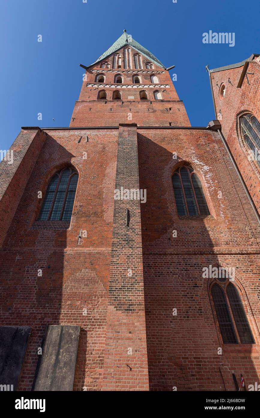 St. Johannis, aelteste Kirche der Stadt, zwischen 1289 und 1470 erbaut ...