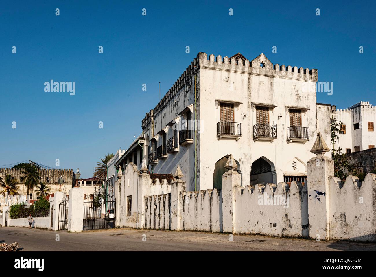 Palace museum stone town zanzibar hi-res stock photography and images ...