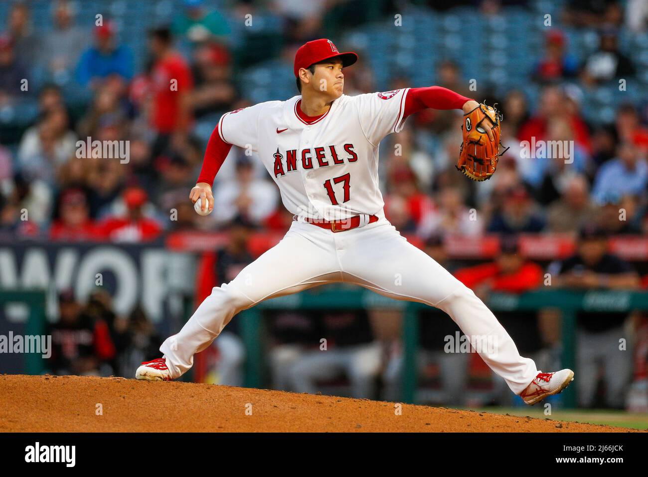 Los Angeles Angels pitcher Shohei Ohtani (17) pitches the ball during ...