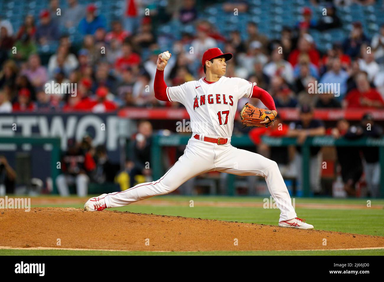 Los Angeles Angels pitcher Shohei Ohtani (17) pitches the ball during ...
