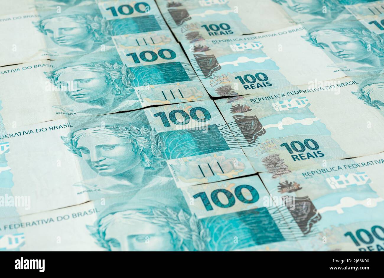 100 brazil bank note hi-res stock photography and images - Alamy