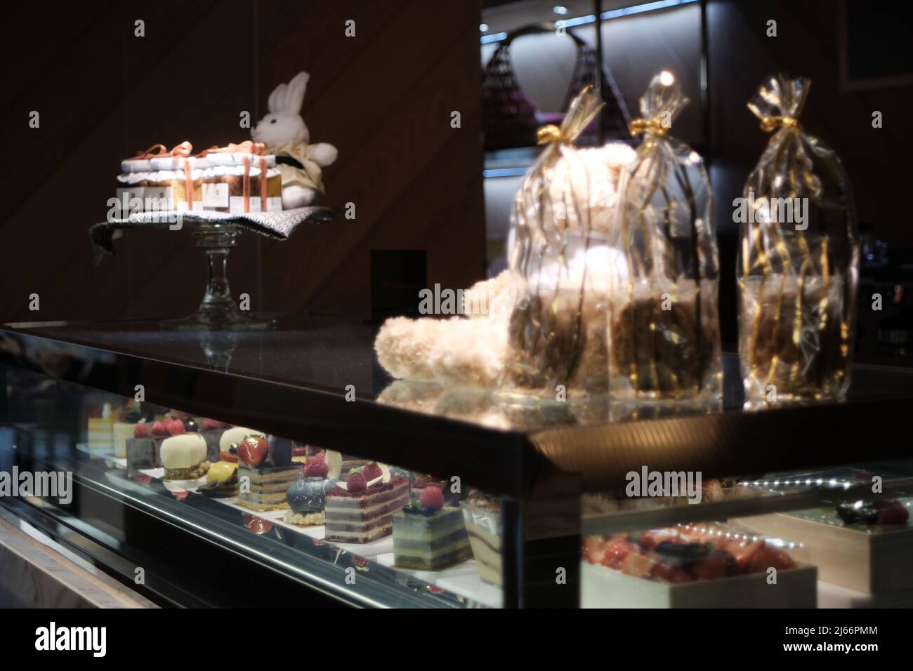 La Patisserie - Cafe & Bakery at food service Stock Photo - Alamy