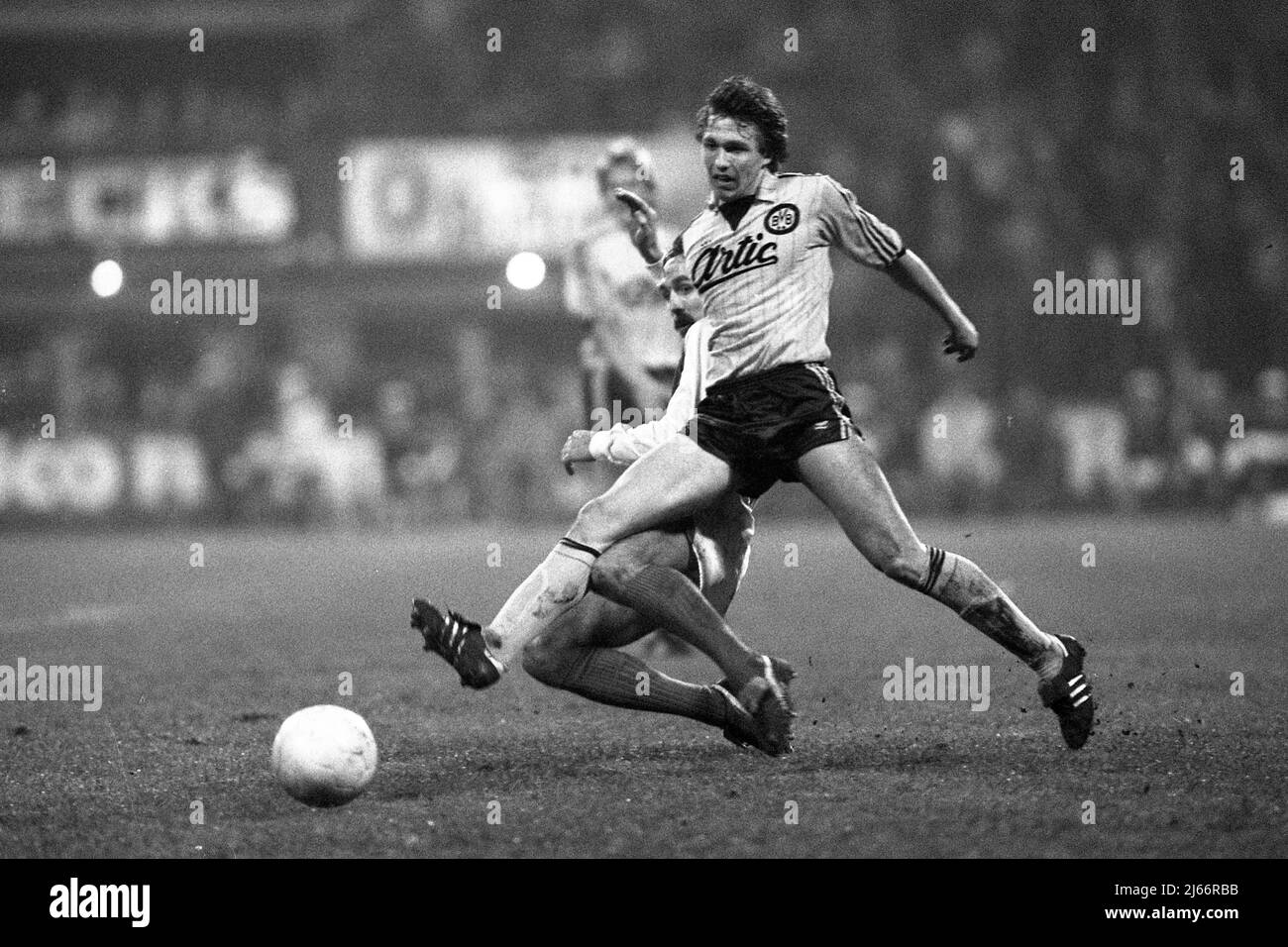 W 7 0 0 hi-res stock photography and images - Alamy