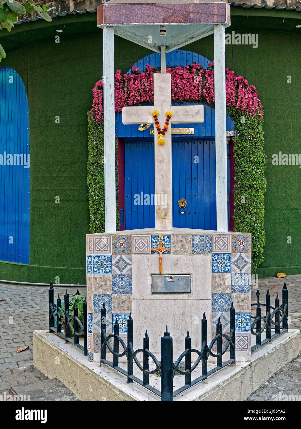 03 04 2022 Wayside cross at corner of SVP road and Bhadkamkar road near ...