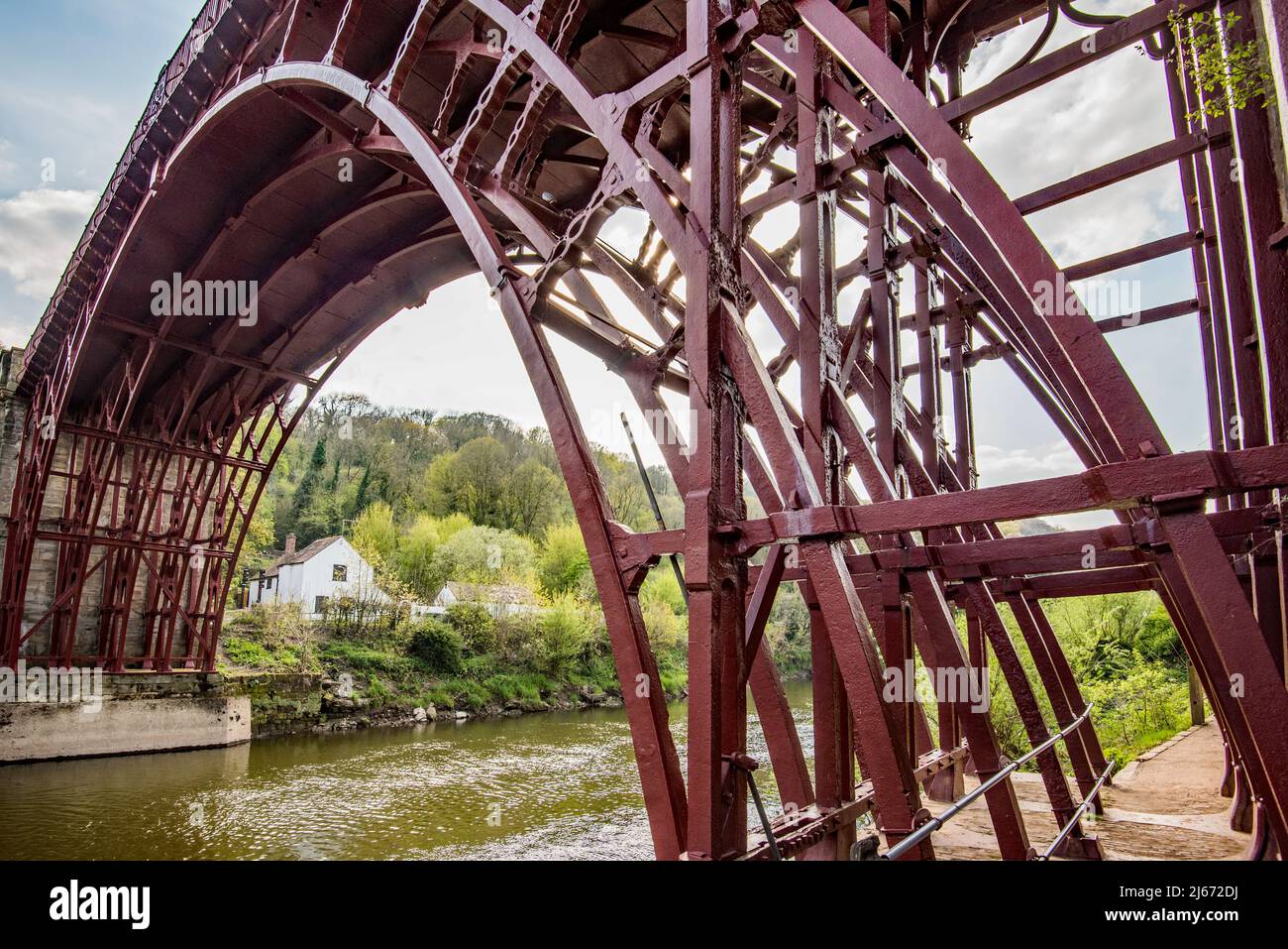 100 ft cast iron bridge hi-res stock photography and images - Alamy