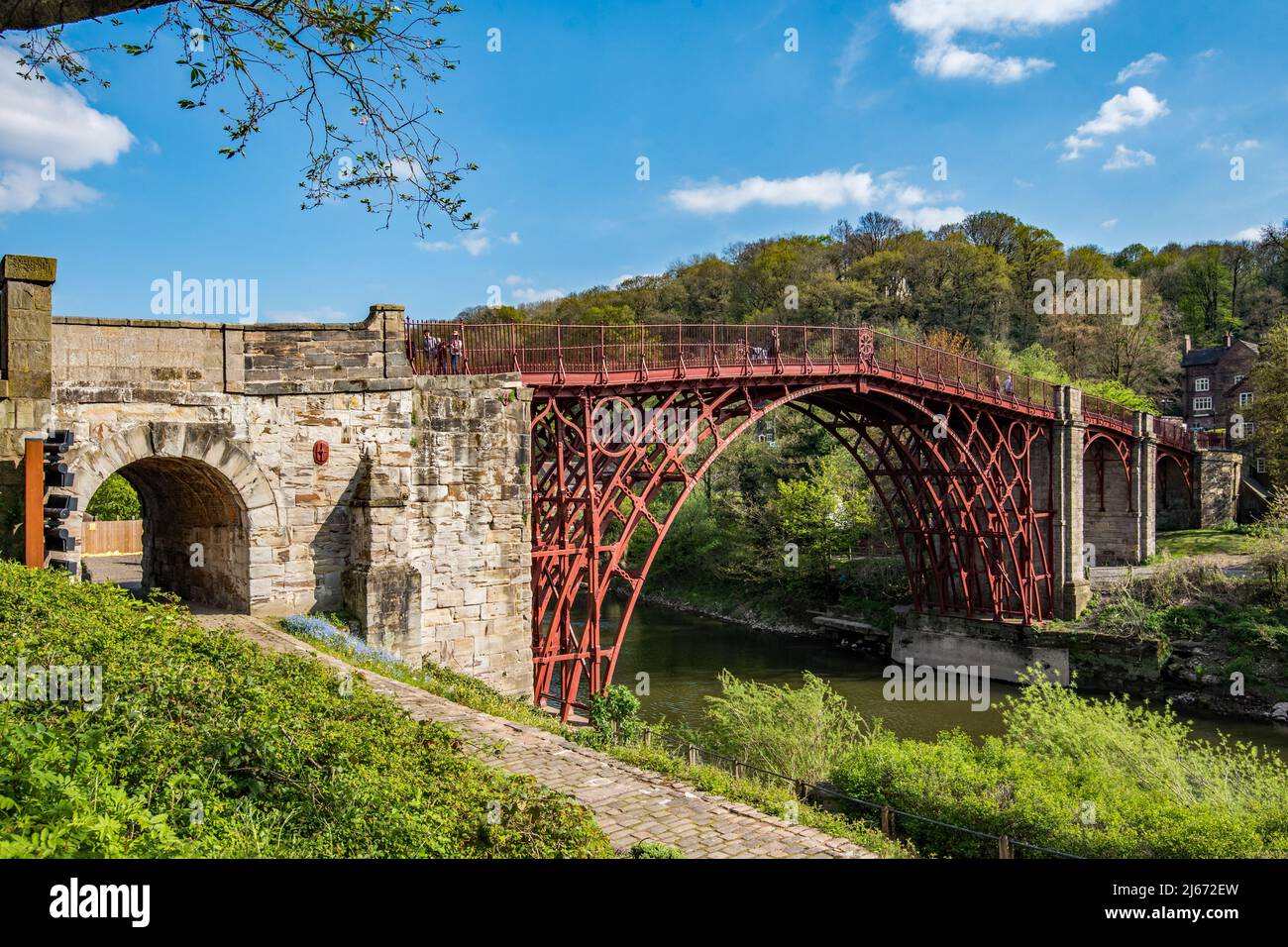 100 ft cast iron bridge hi-res stock photography and images - Alamy