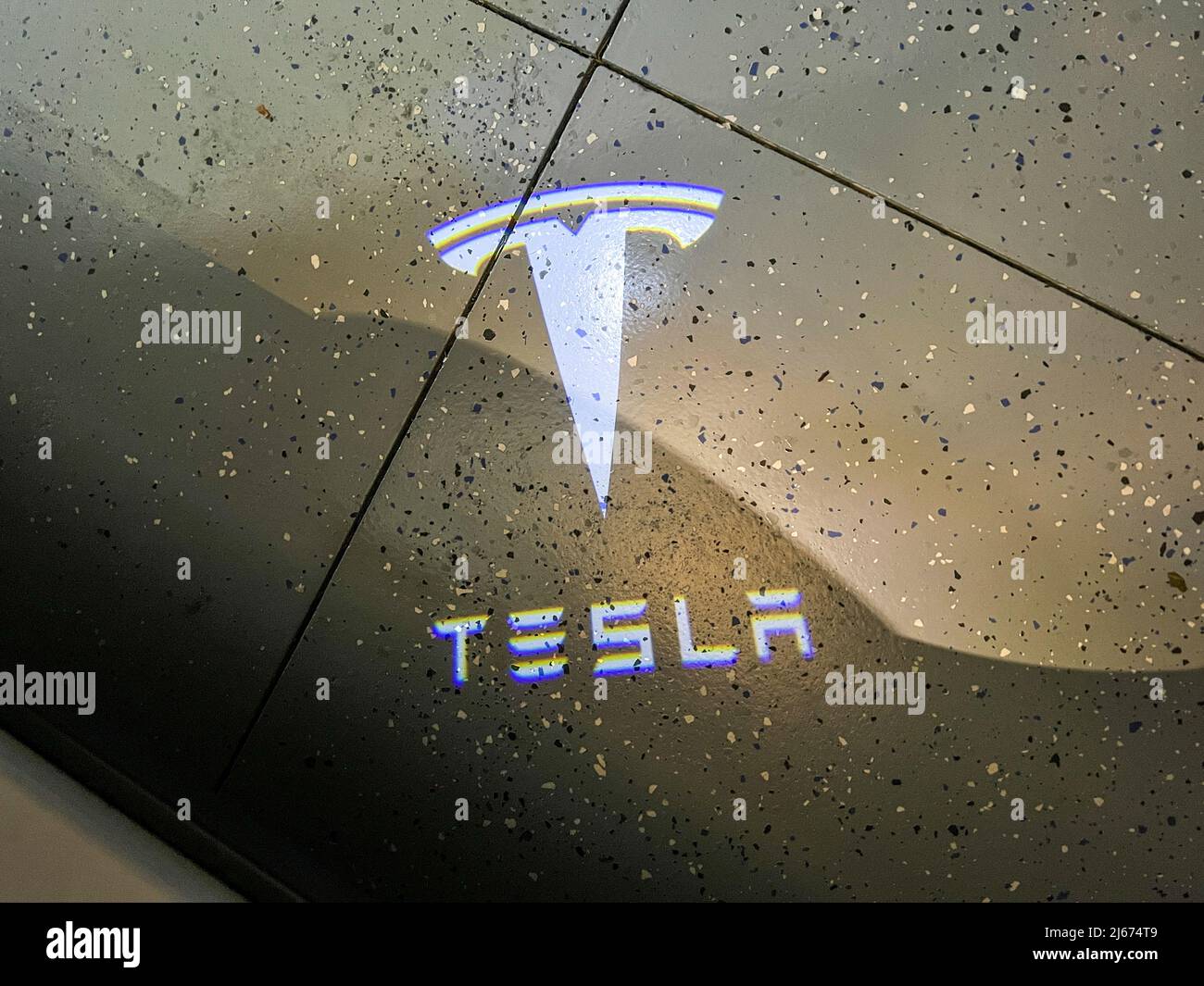 Tesla driving 2021 hi-res stock photography and images - Alamy