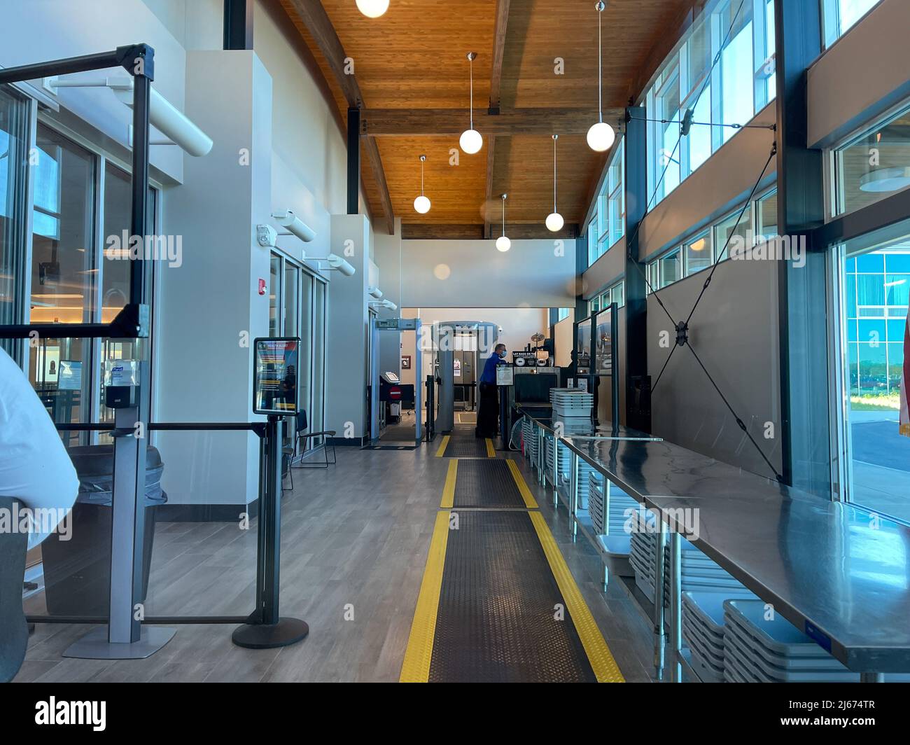 Airport x ray police hi-res stock photography and images - Alamy