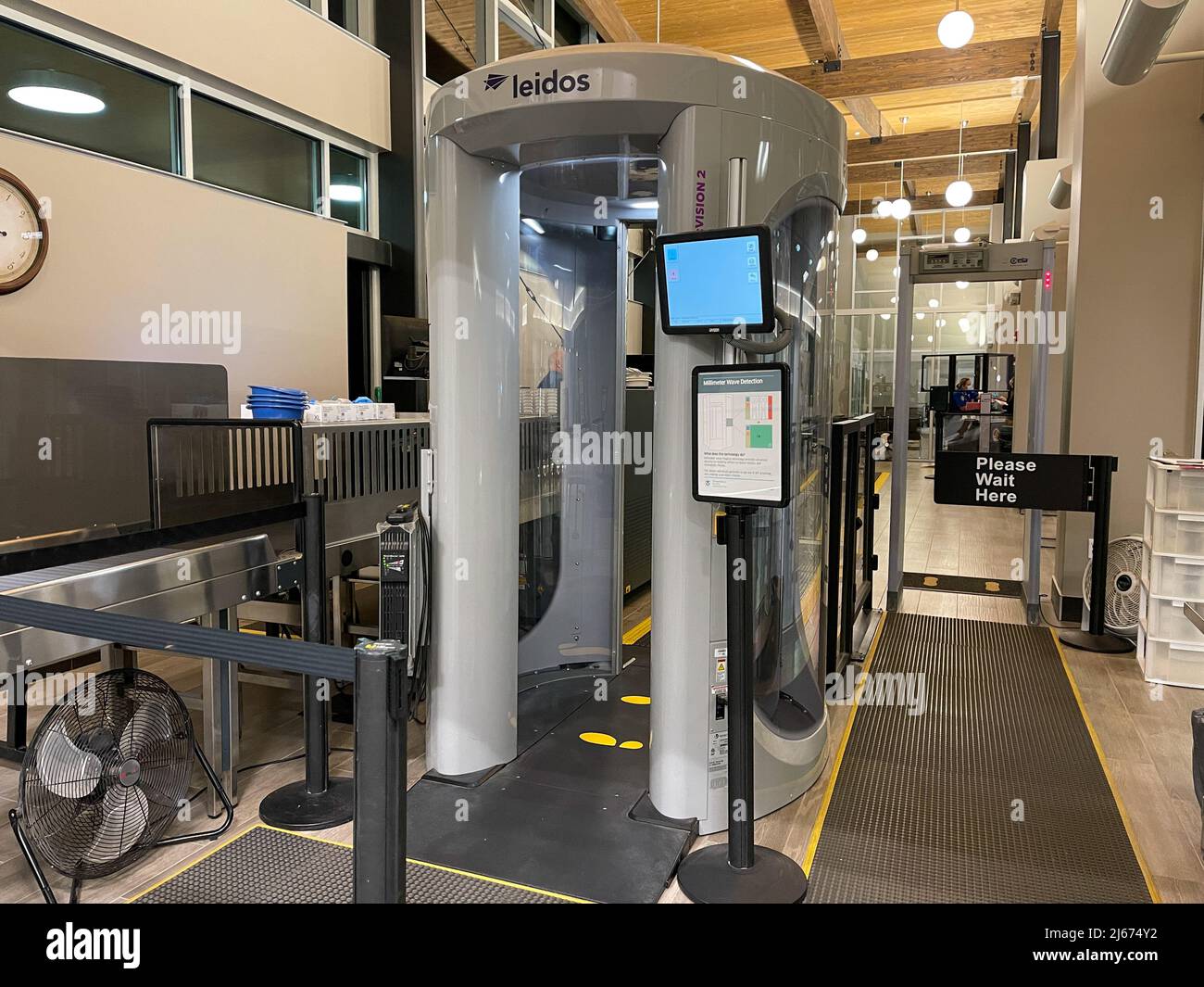 Tsa body scanner hi-res stock photography and images - Alamy