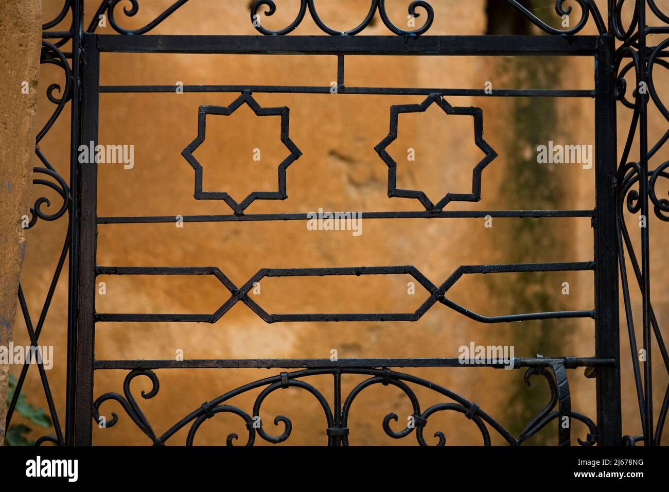 Kasbah door chefchaouen hi-res stock photography and images - Alamy