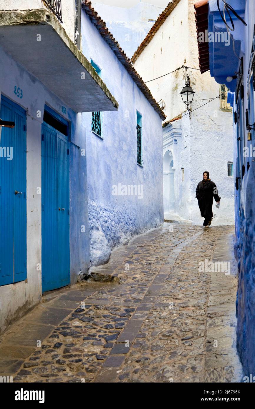 Woman in traditional jabala Chefchaouen Morocco Stock Photo - Alamy