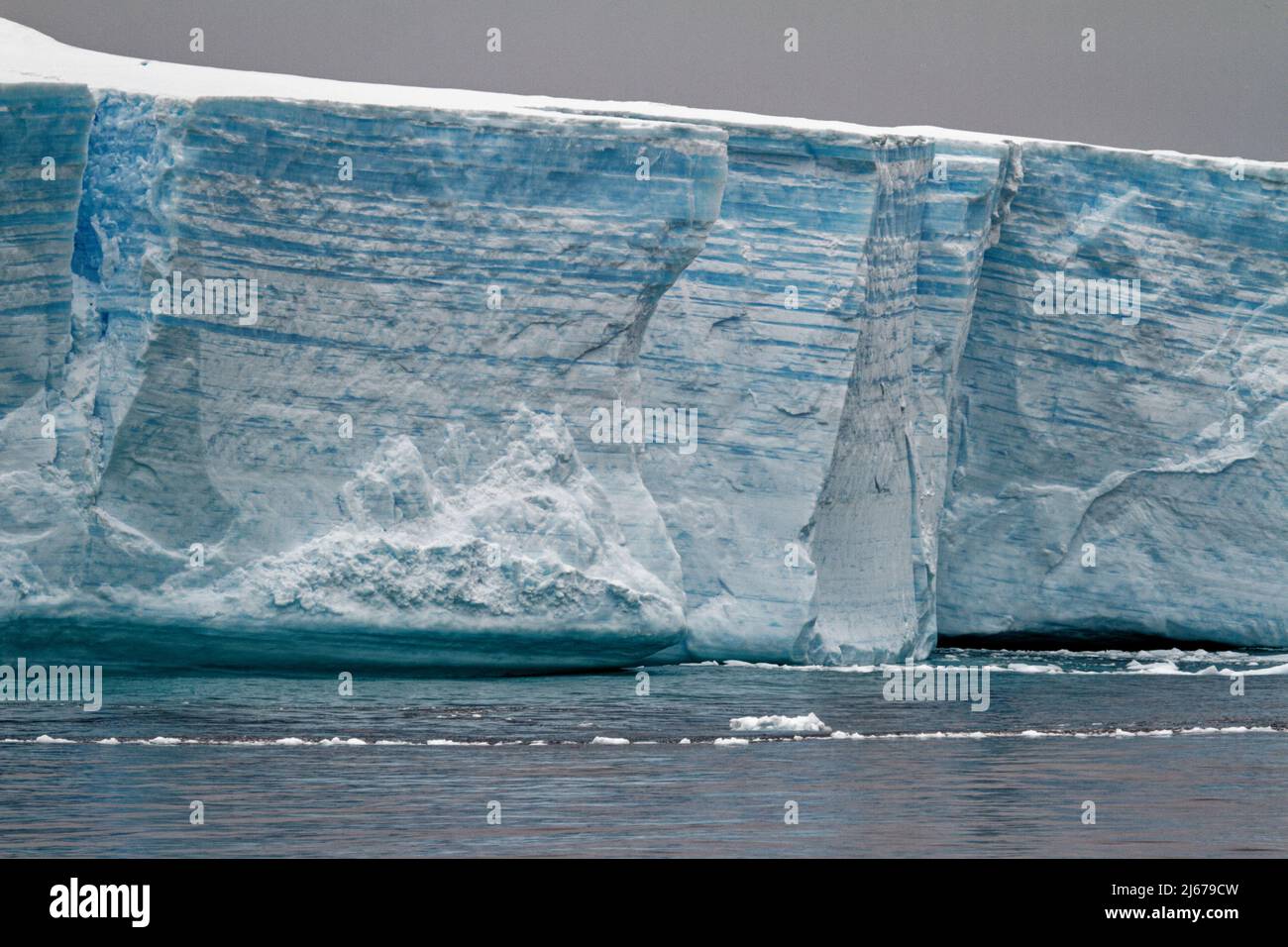 Antarctica, Antarctic Peninsula, Palmer Archipelago, Neumayer Channel ...