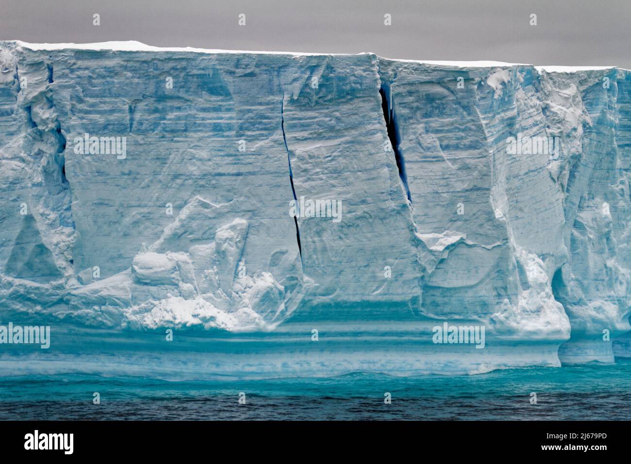 Antarctica, Antarctic Peninsula, Palmer Archipelago, Neumayer Channel ...