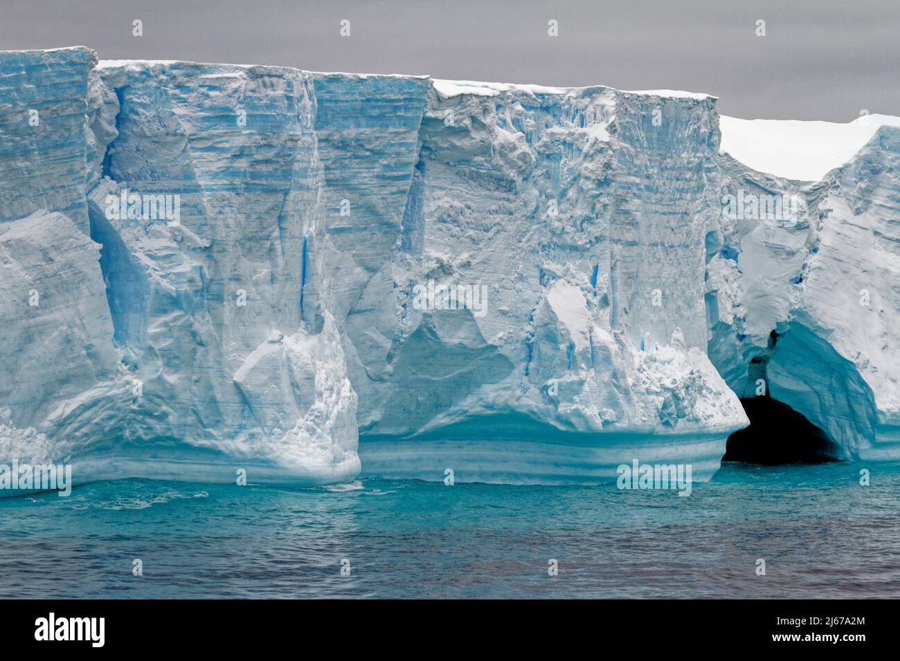 Antarctica, Antarctic Peninsula, Palmer Archipelago, Neumayer Channel ...