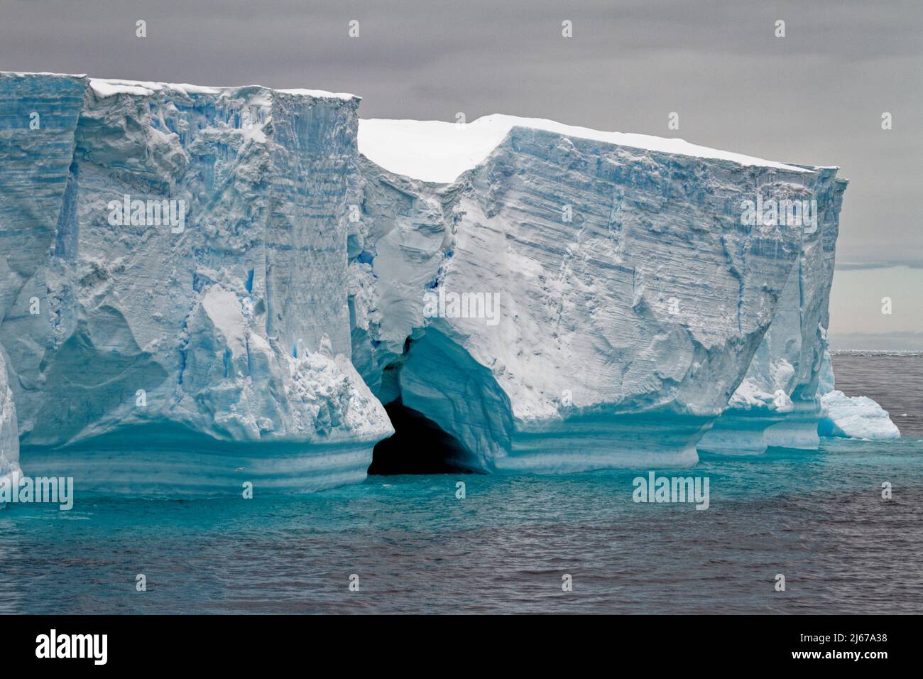 Antarctica, Antarctic Peninsula, Palmer Archipelago, Neumayer Channel ...