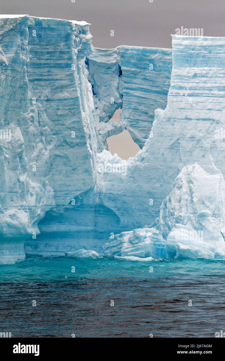 Antarctica, Antarctic Peninsula, Palmer Archipelago, Neumayer Channel ...