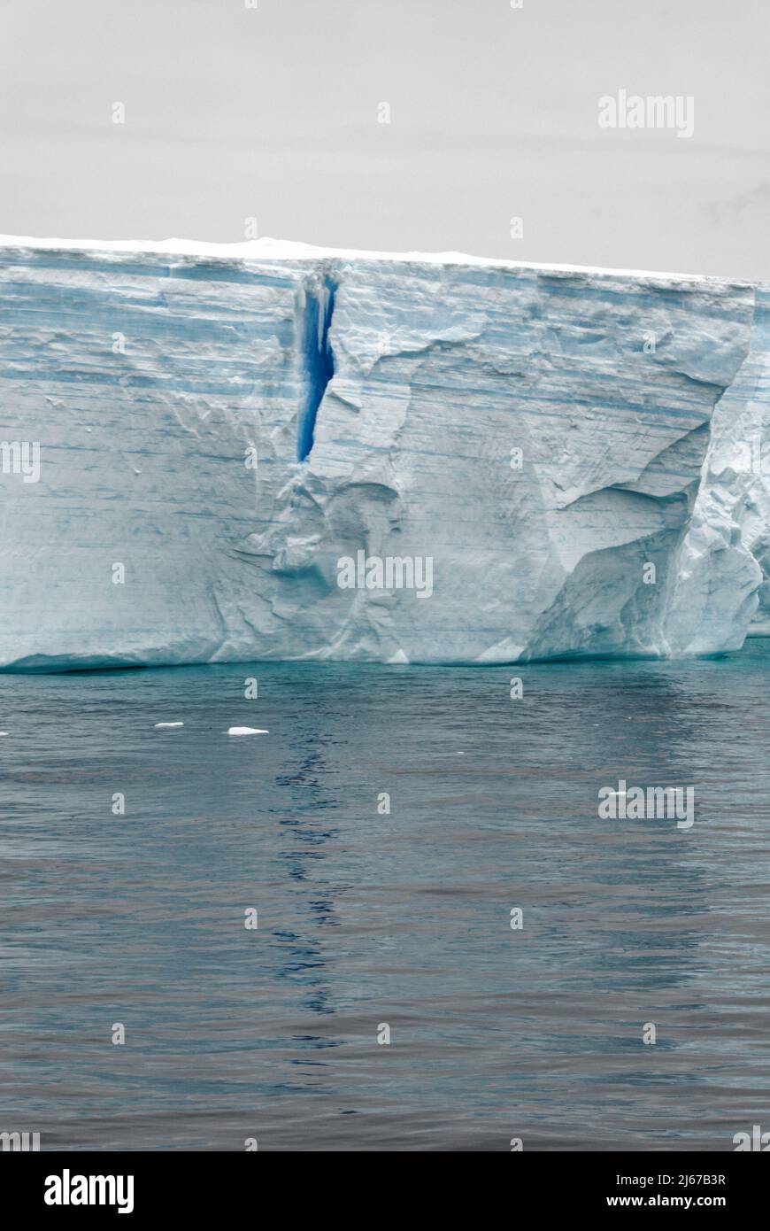 Antarctica, Antarctic Peninsula, Palmer Archipelago, Neumayer Channel ...