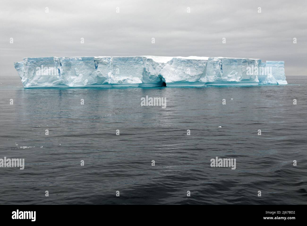 Antarctica, Antarctic Peninsula, Palmer Archipelago, Neumayer Channel ...