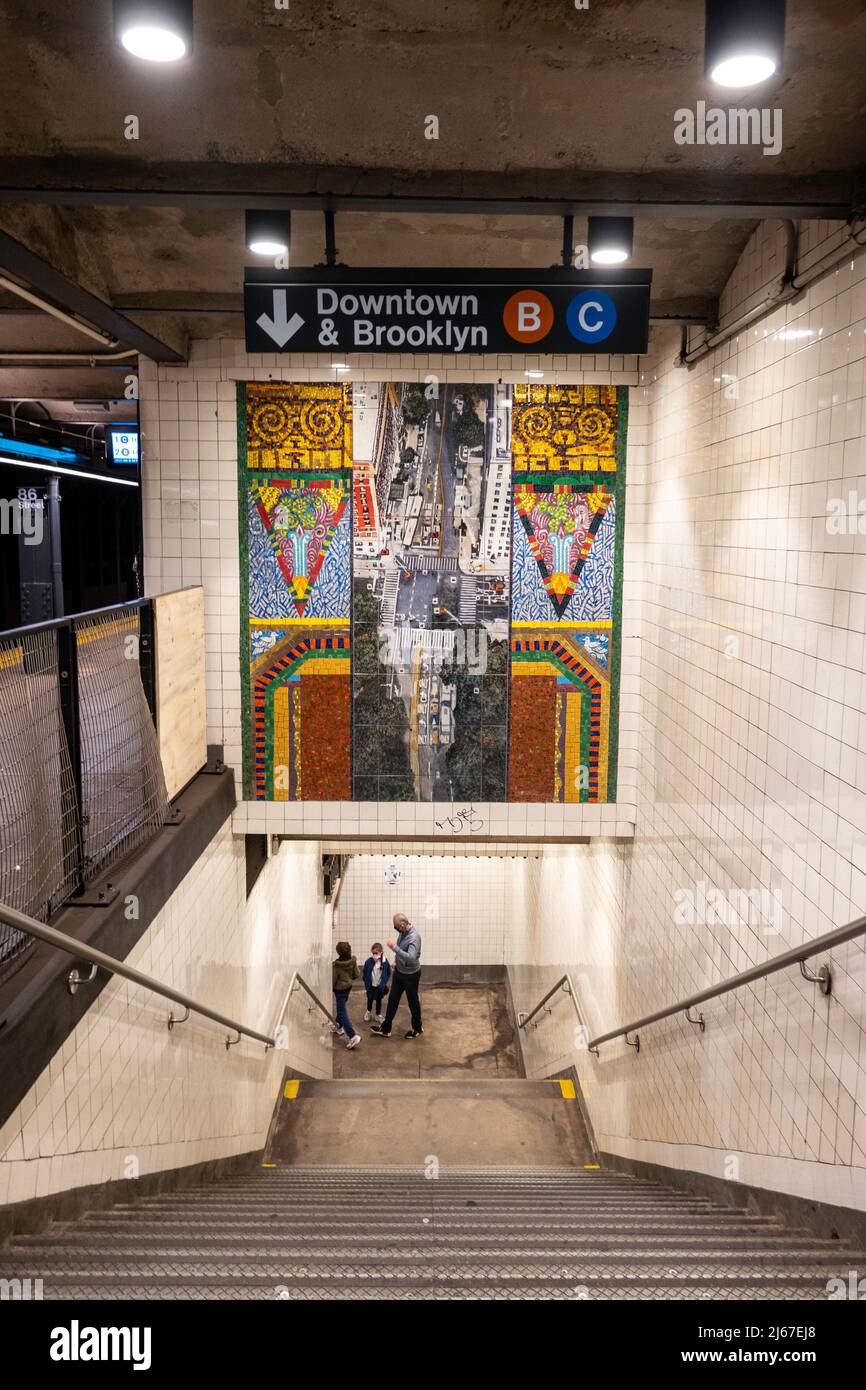 The subway station at West 86th Street has mosaic tile artwork, New ...