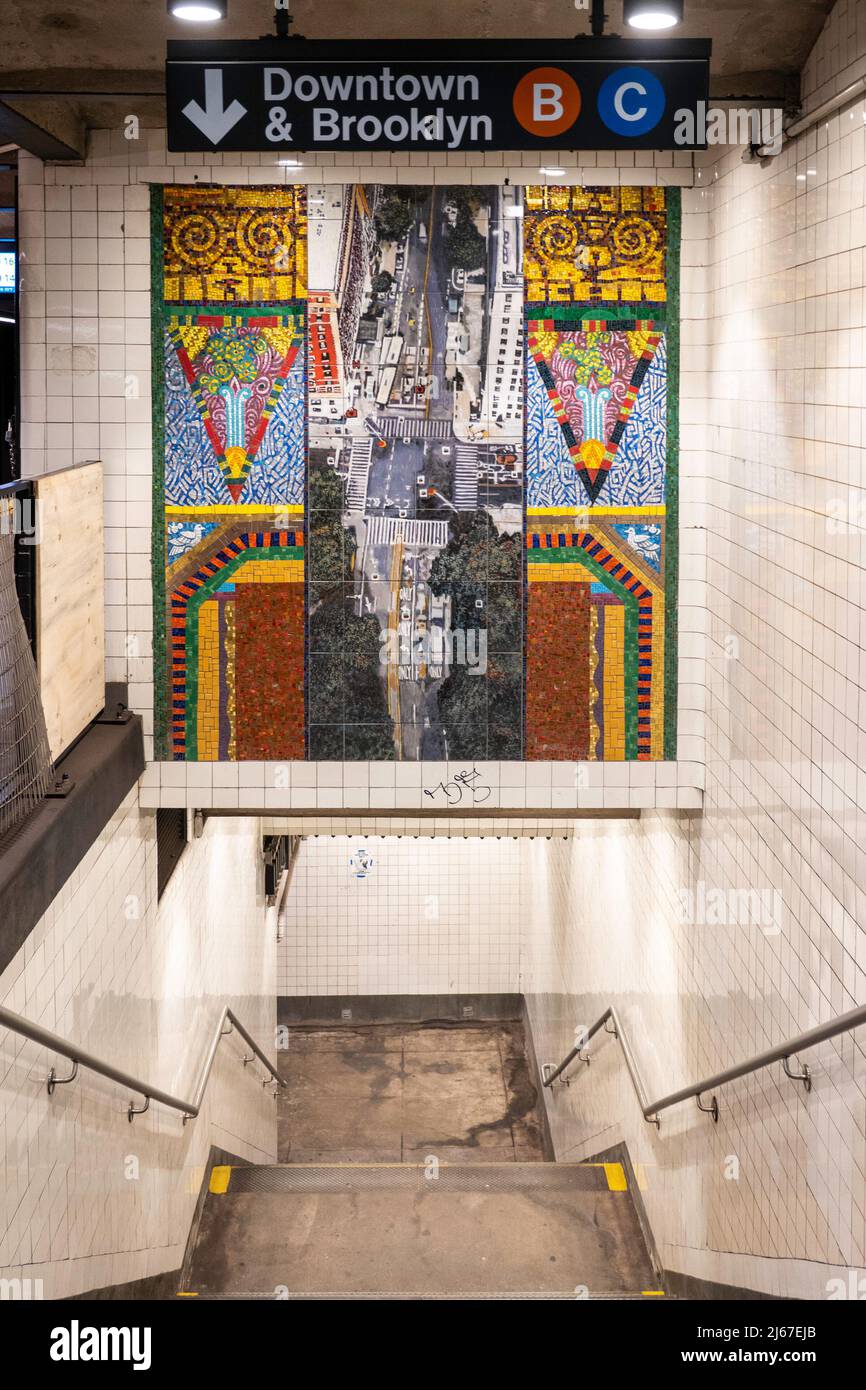 The subway station at West 86th Street has mosaic tile artwork, New ...