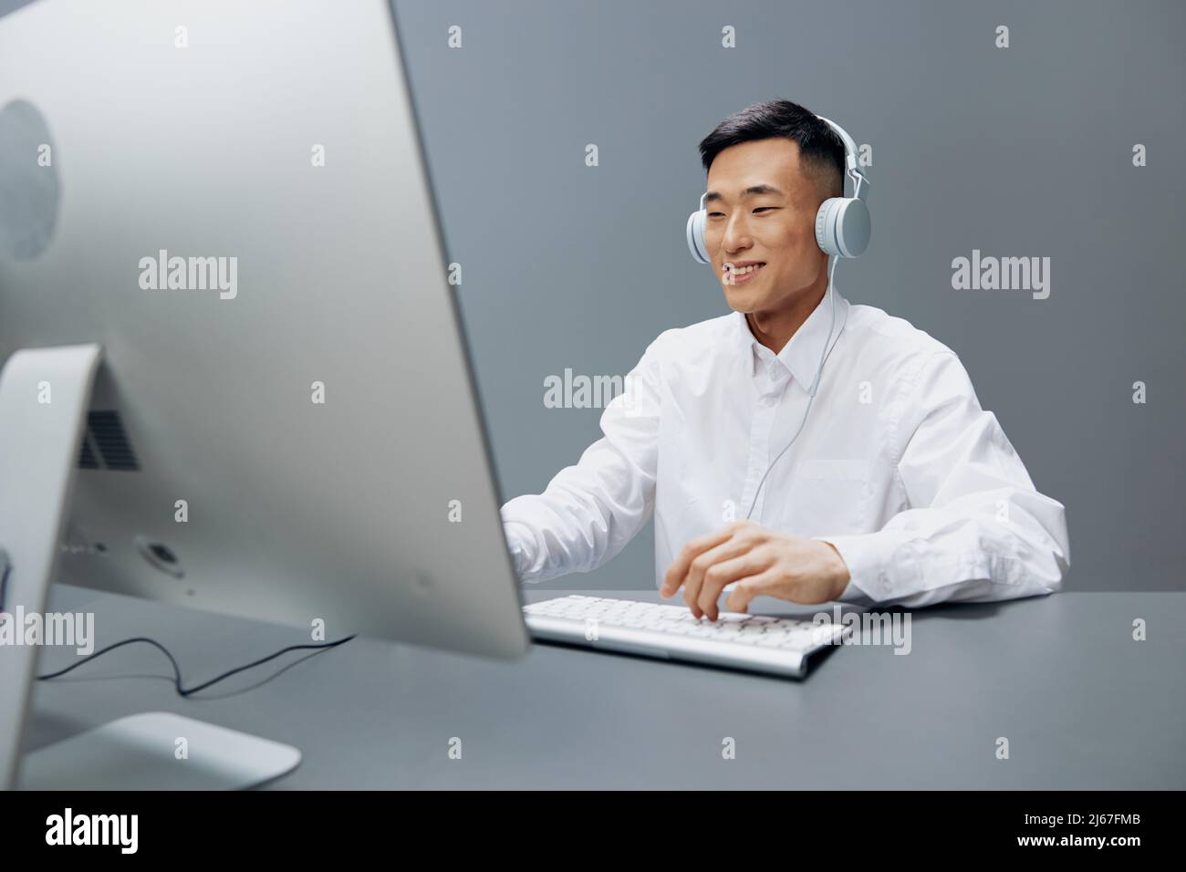 manager computer with keyboard on desk in office internet Gray ...