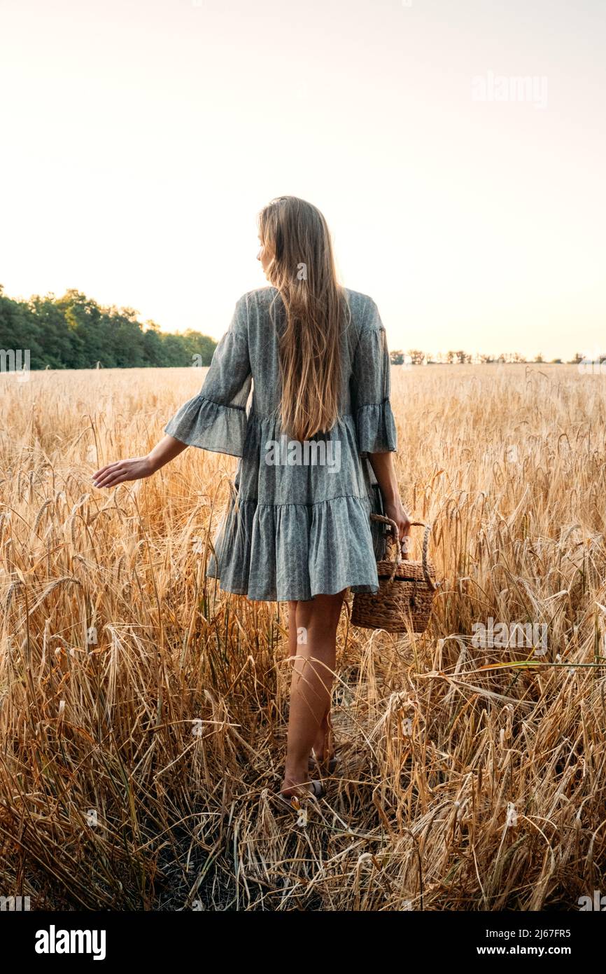 Cottagecore, simple living, slow life, country aesthetic lifestyle ...