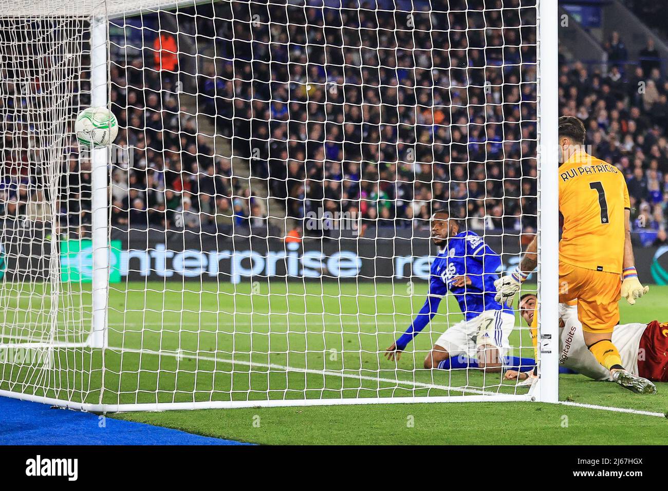 Ademola lookman celebration hi-res stock photography and images - Alamy