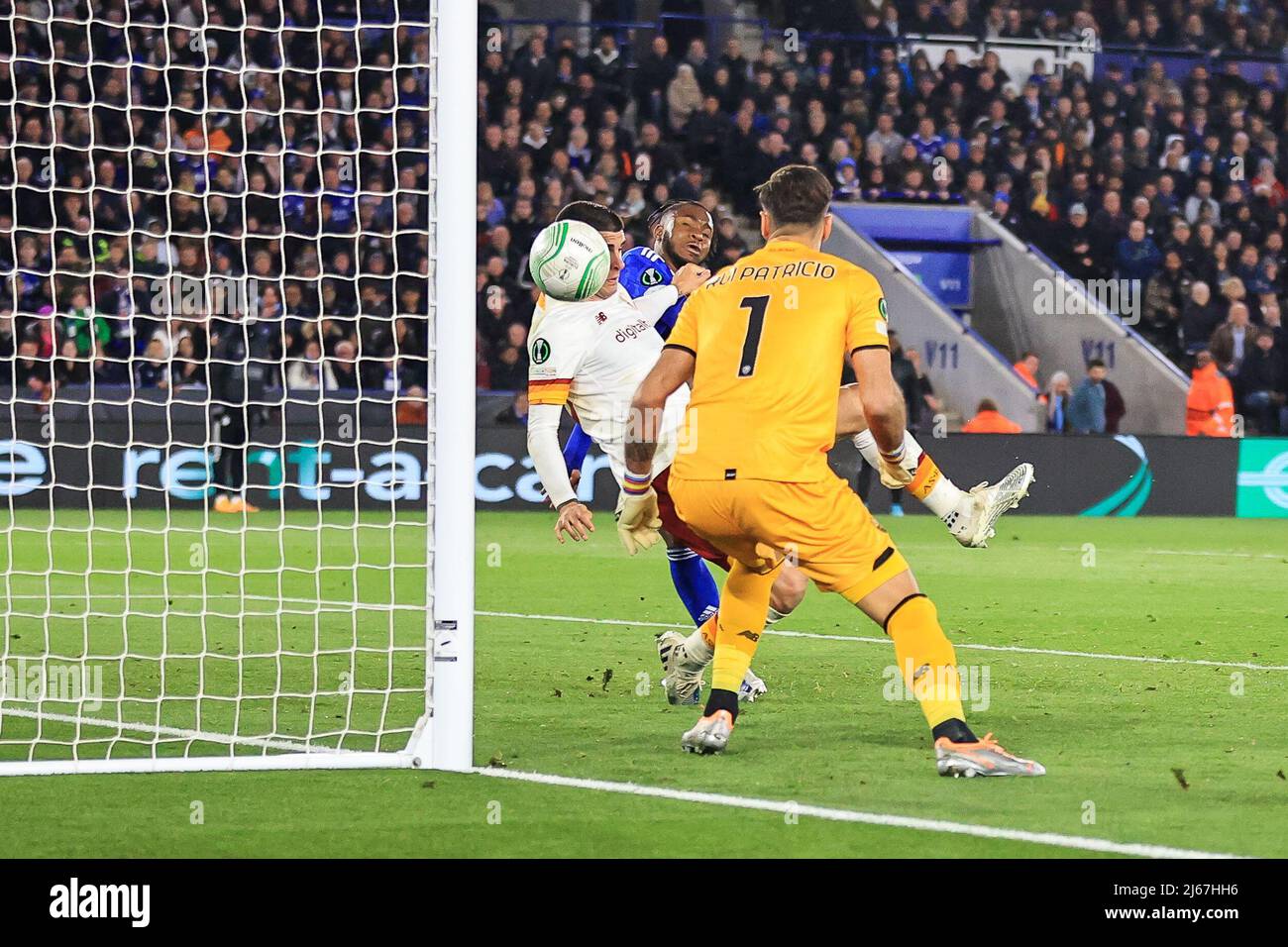 Ademola lookman celebration hi-res stock photography and images - Alamy