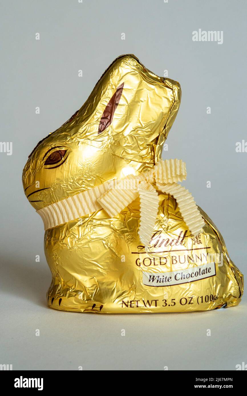 Lindor bunny hi-res stock photography and images - Alamy