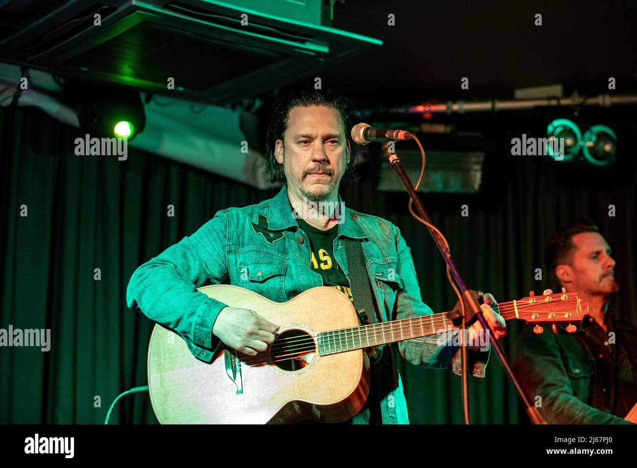 Deer's head bar belfast hi-res stock photography and images - Alamy