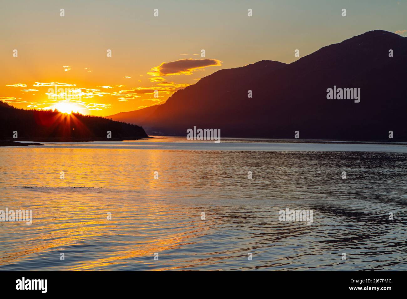 Alaska inside passage summer hi-res stock photography and images - Alamy