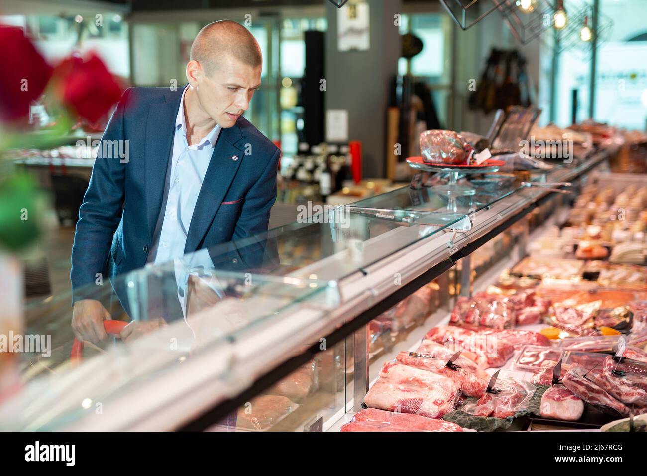 Grocery store raw meat selection hi-res stock photography and images ...