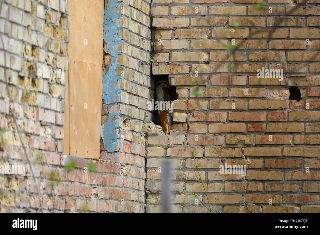 Wall residential hi-res stock photography and images - Alamy