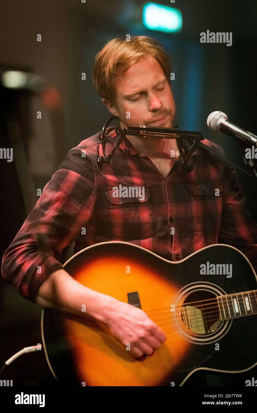 Edinburgh, Scotland. Thu 28 April 2022. Singer-songwriters Jamie ...