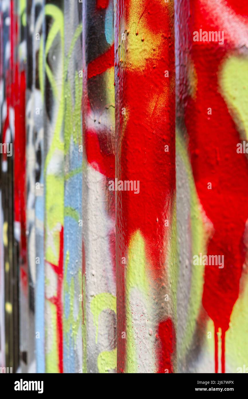 Shipping container graffiti hi-res stock photography and images - Alamy