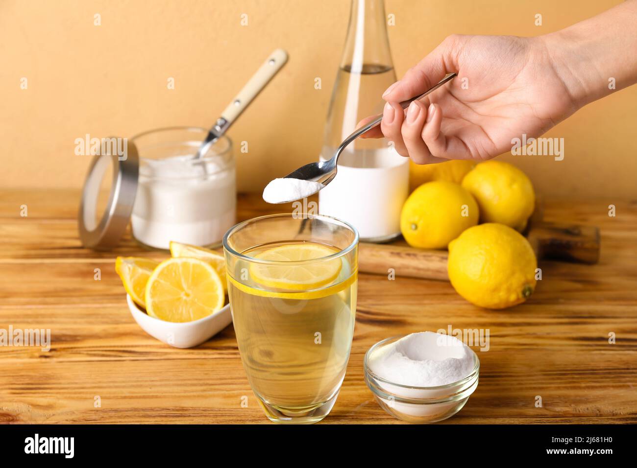 Adding water to white powder hi-res stock photography and images - Alamy