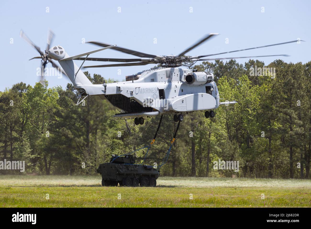 U.S. Marines with Marine Operational Test and Evaluation Squadron (VMX ...