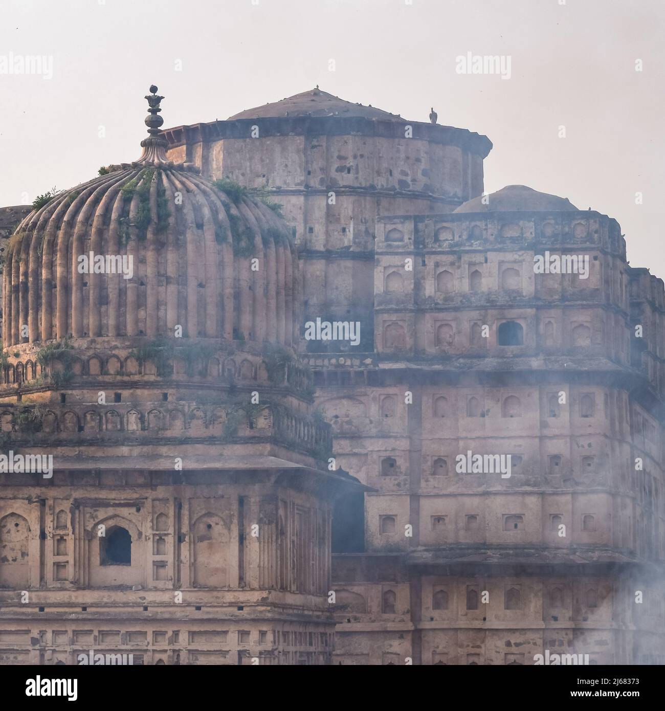 Morning View of Royal Cenotaphs (Chhatris) of Orchha, Madhya Pradesh ...