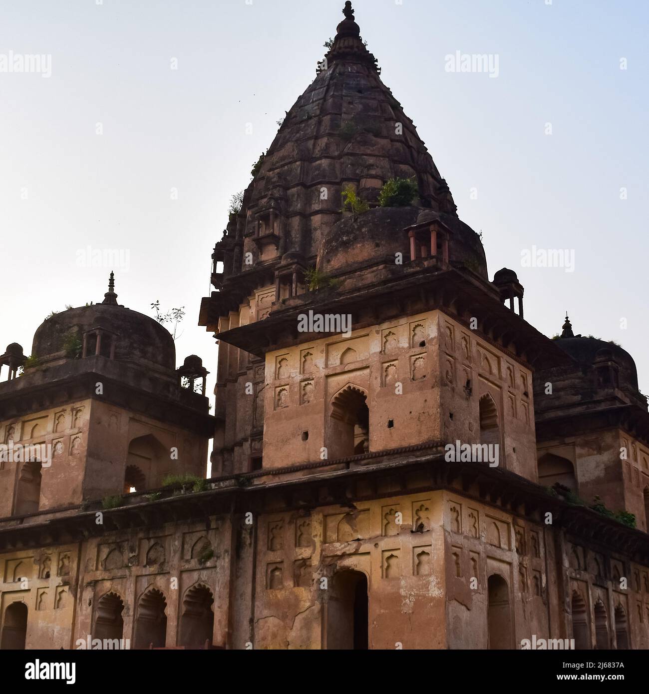 Morning View of Royal Cenotaphs (Chhatris) of Orchha, Madhya Pradesh ...