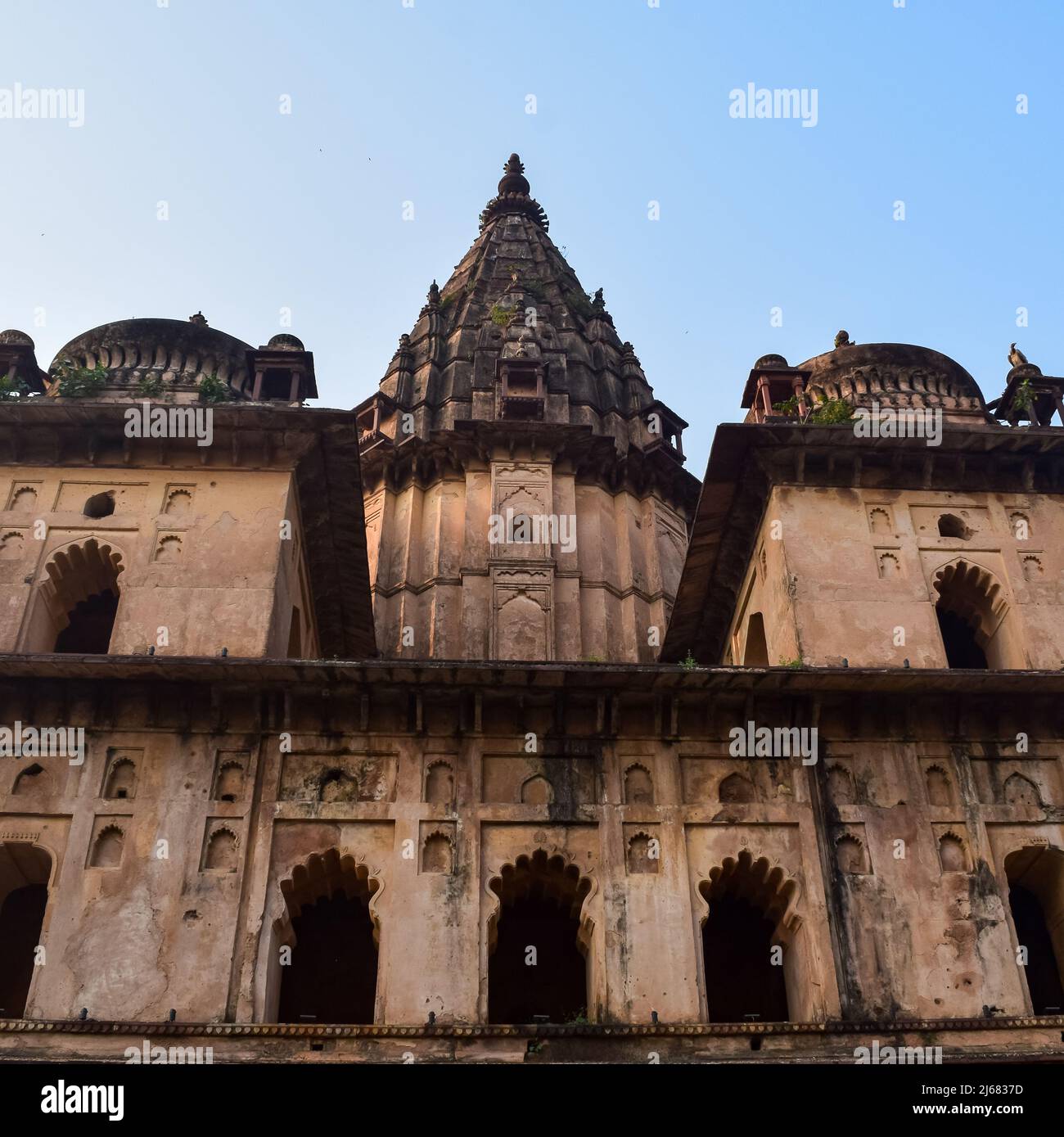 Morning View of Royal Cenotaphs (Chhatris) of Orchha, Madhya Pradesh ...