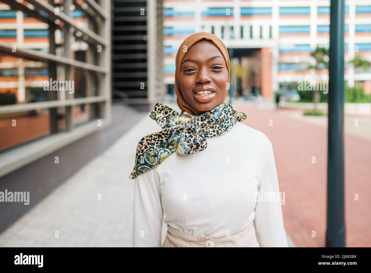 Muslim appearance hi-res stock photography and images - Alamy