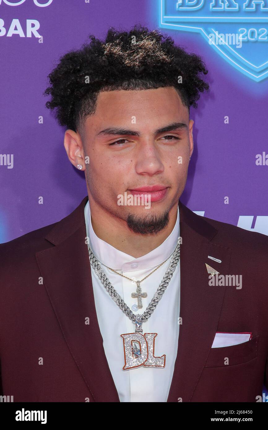 Drake london draft hi-res stock photography and images - Alamy