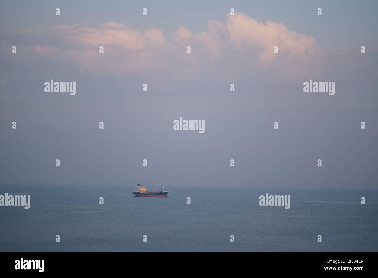 Boundless sea hi-res stock photography and images - Alamy