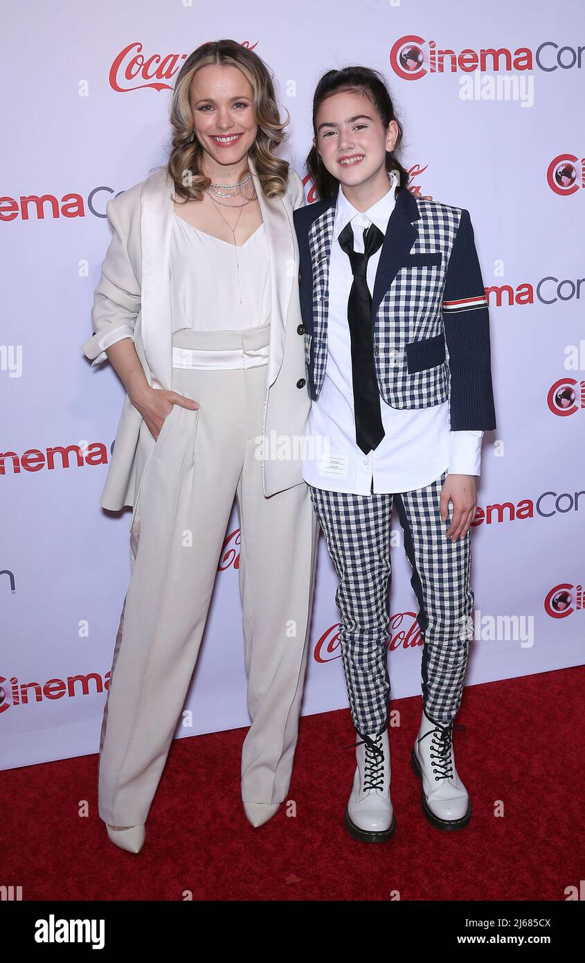 28 April 202 - Las Vegas, NV - Rachel McAdams, Abby Ryder Fortson ...