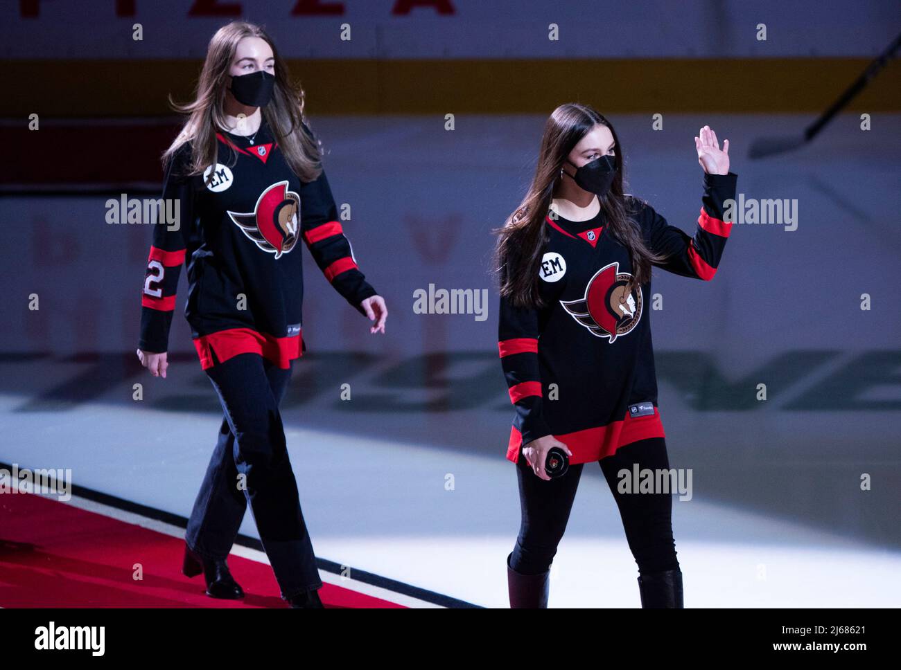 April 28, 2022, Ottawa, ON, CANADA: Olivia Melnyk, left, and her sister ...
